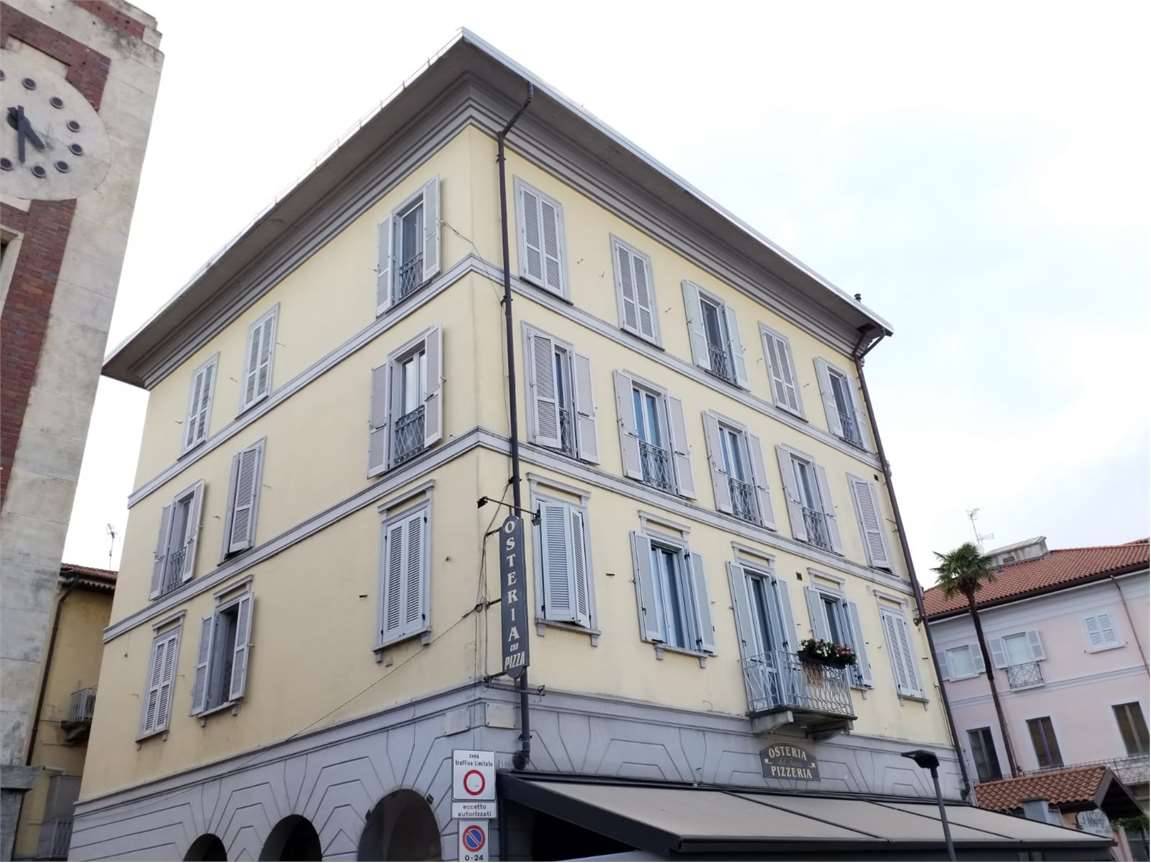 Appartamento vicolo De Toma, Centro, Arona