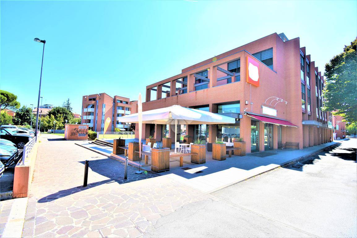 Locale commerciale in Vendita