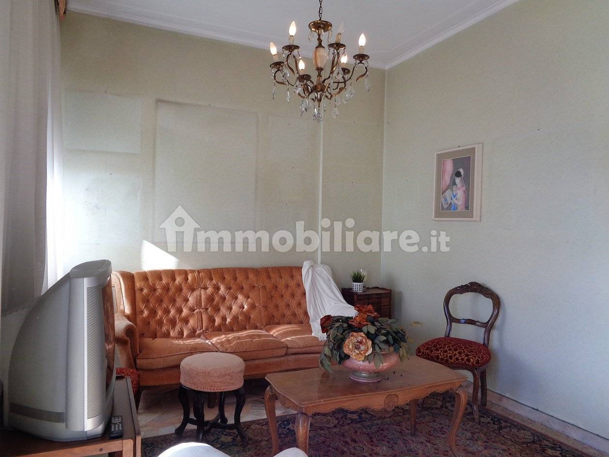 Quadrilocale piazza della Repubblica 4, Centro, Bernareggio