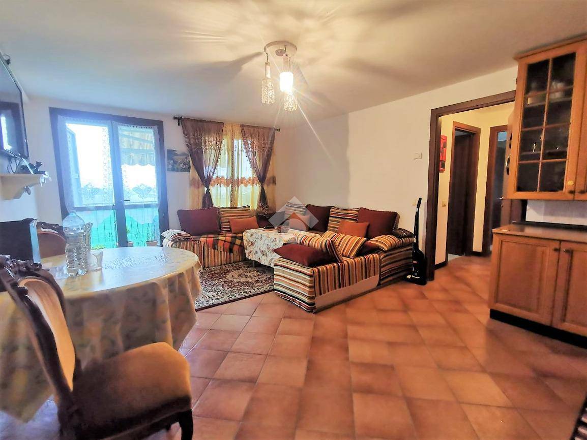 Bilocale buono stato, secondo piano, Centro, Bagnolo San Vito