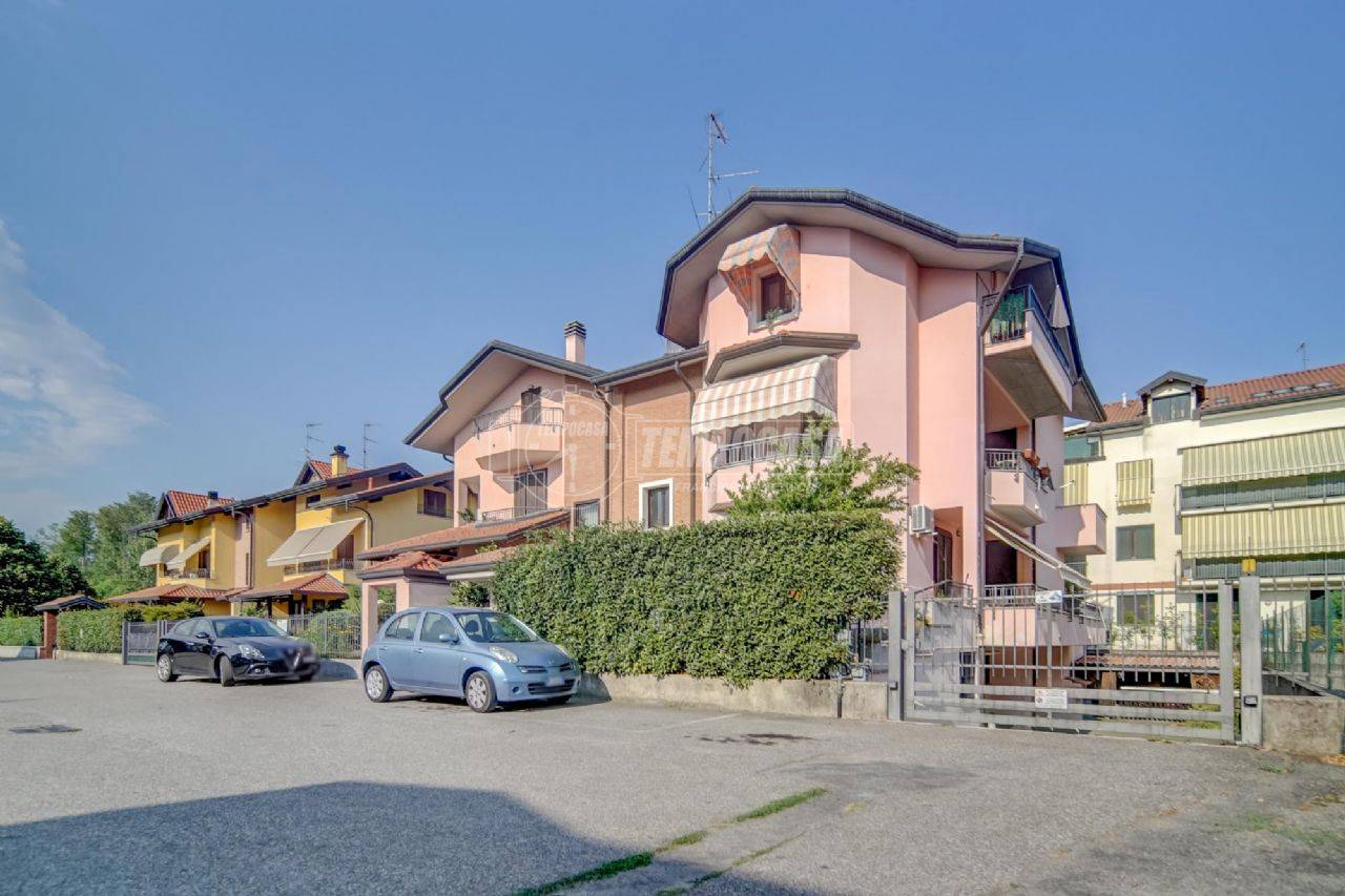 Trilocale via Carreggia 113, Cardano al Campo