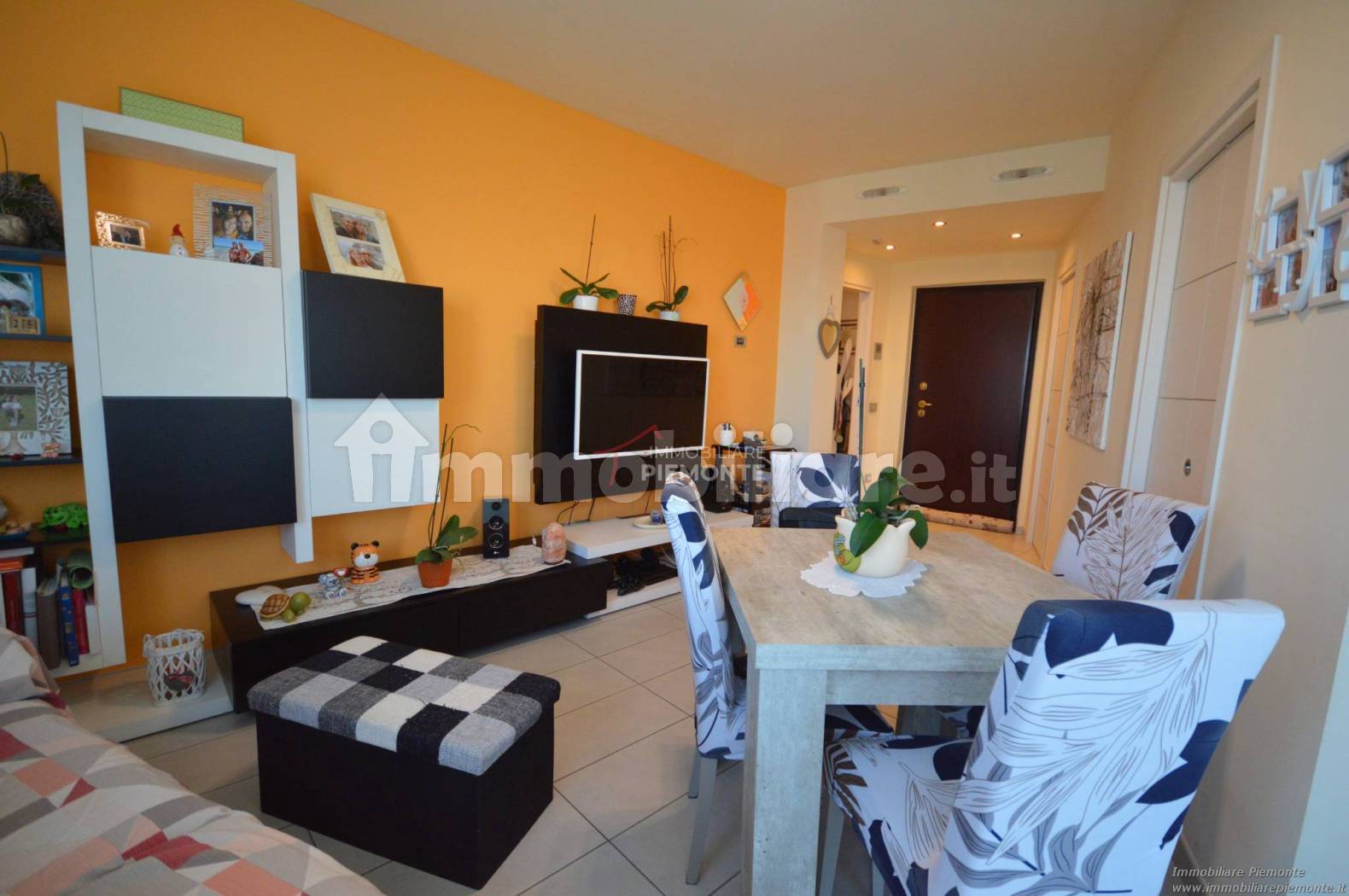 Bilocale via Giacomo Matteotti 25, Centro, Borgomanero