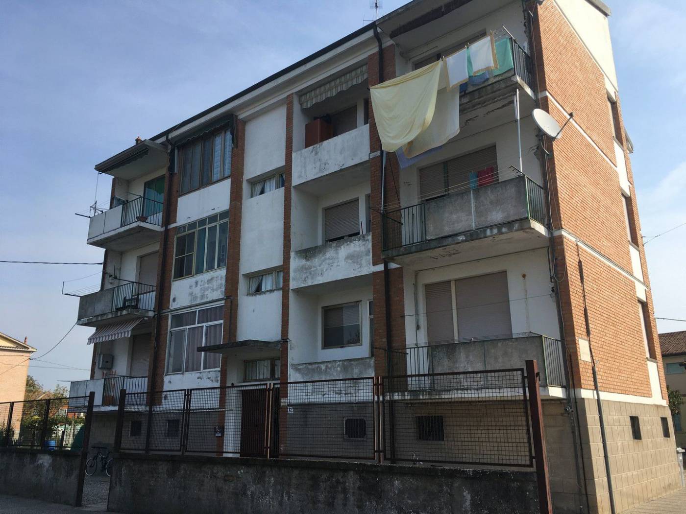 Quadrilocale buono stato, terzo piano, Cologna, Riva del Po