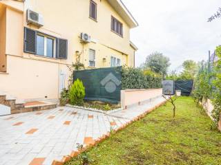 Case in vendita in zona Case Rosse, Roma - Immobiliare.it