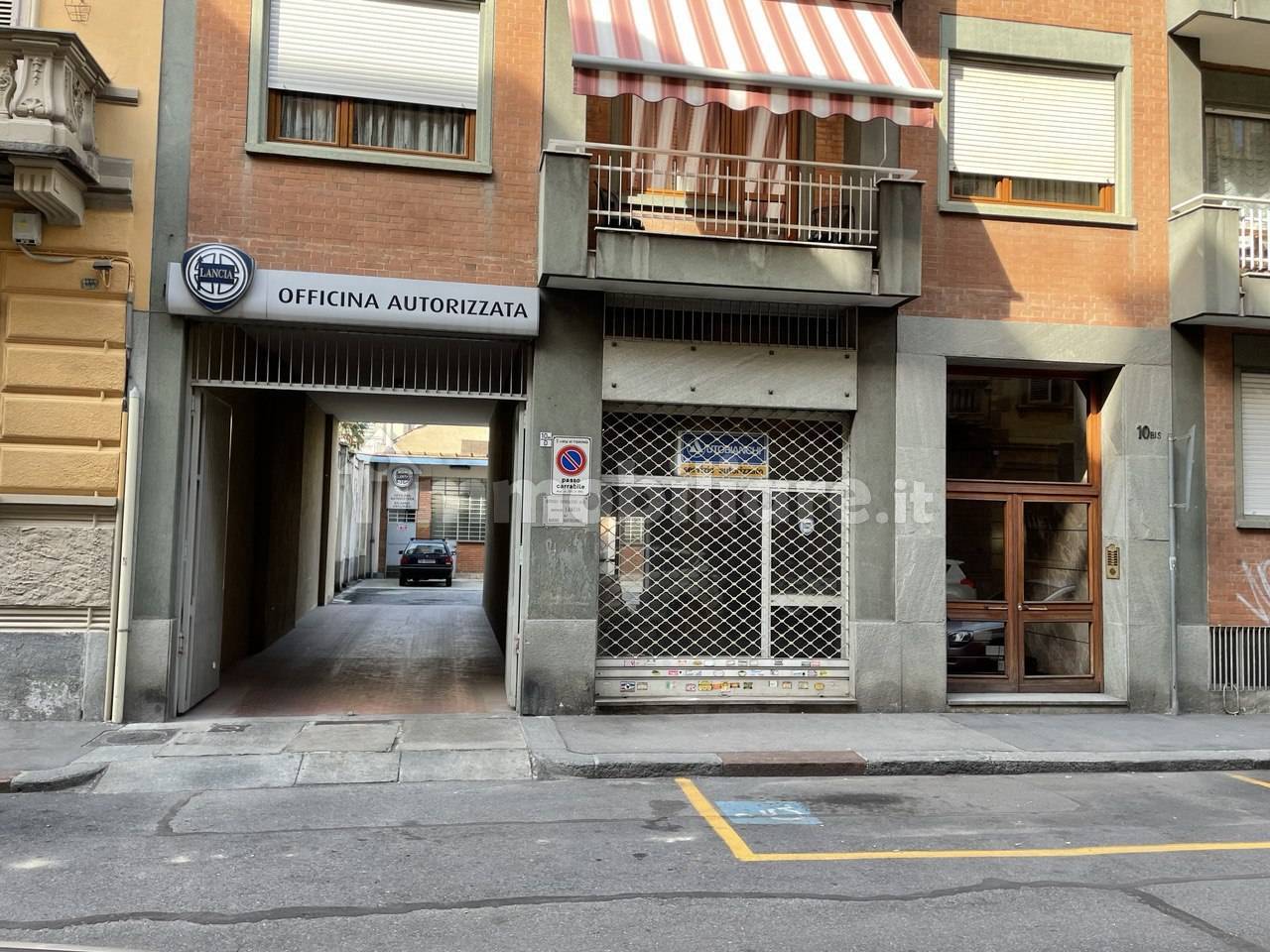 Locale commerciale in Vendita