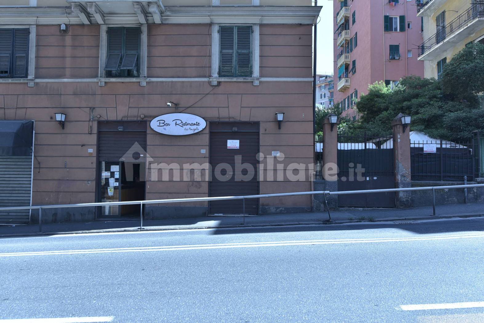 Locale commerciale in Vendita