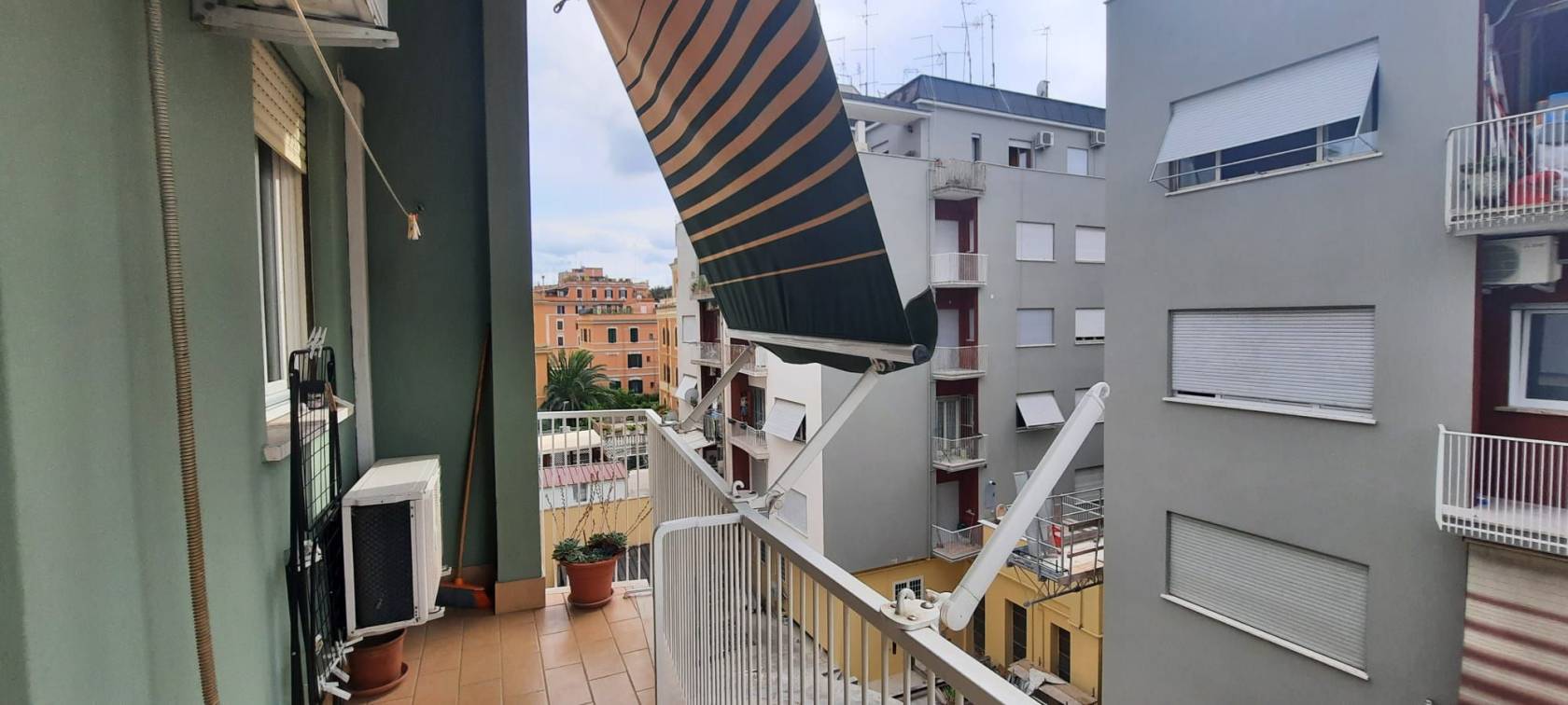 Trilocale ottimo stato, terzo piano, Re di Roma, Roma