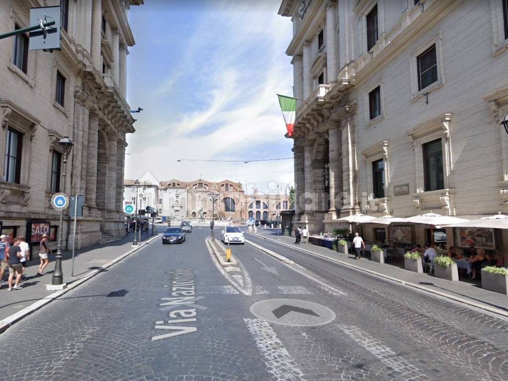 Locale commerciale via Nazionale, Roma, rif. 97984812 - Immobiliare.it