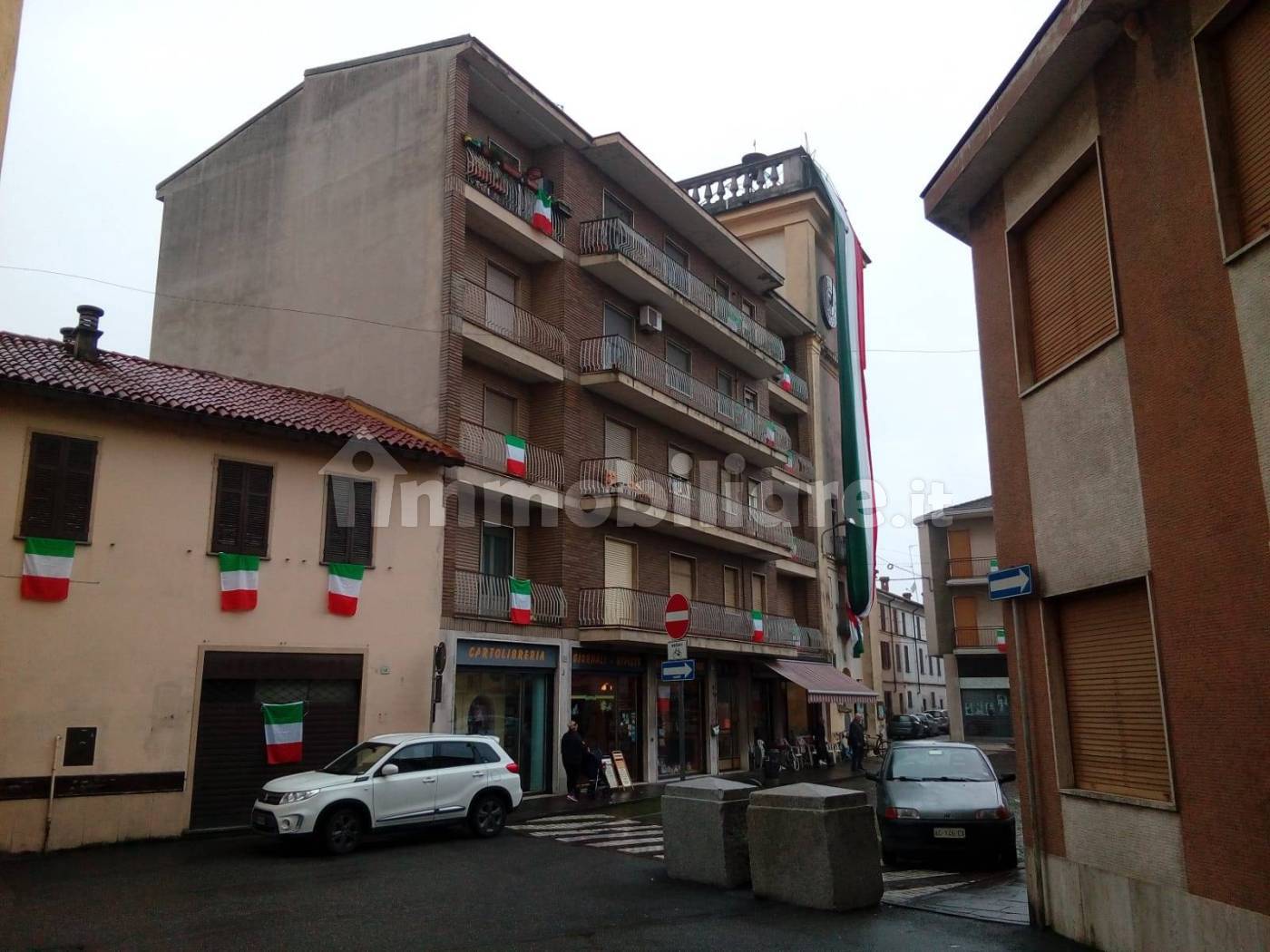Trilocale piazza Campegi, Centro, Tromello