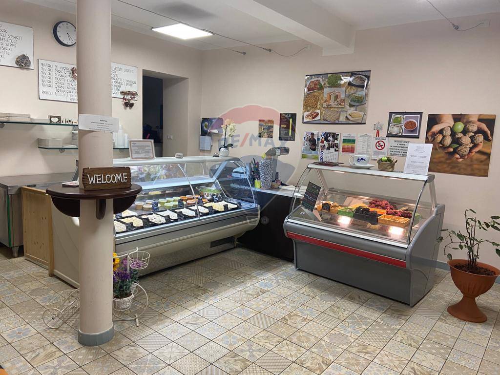 Attività commerciale in Vendita