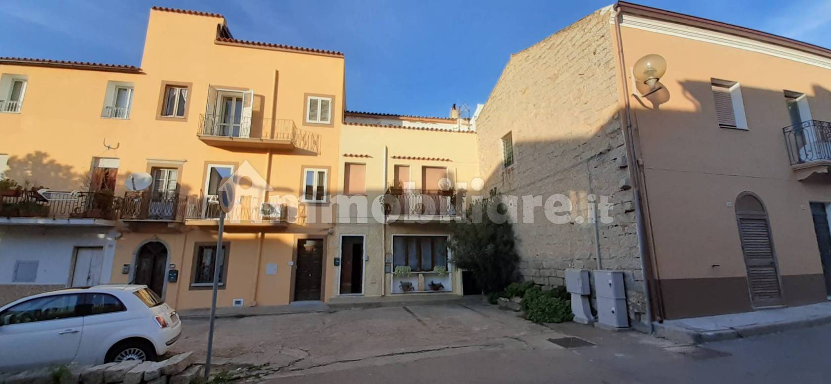 Trilocale via Guglielmo Marconi 26, Arzachena Paese, Arzachena