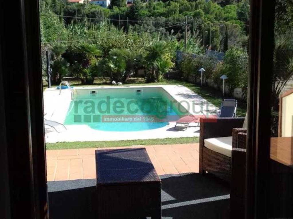 Vendita Villa a schiera in via di Montenero 314 Livorno. Ottimo stato ...