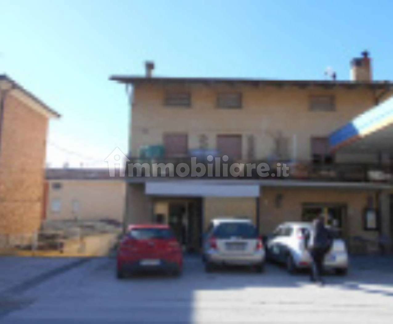 Locale commerciale in Vendita