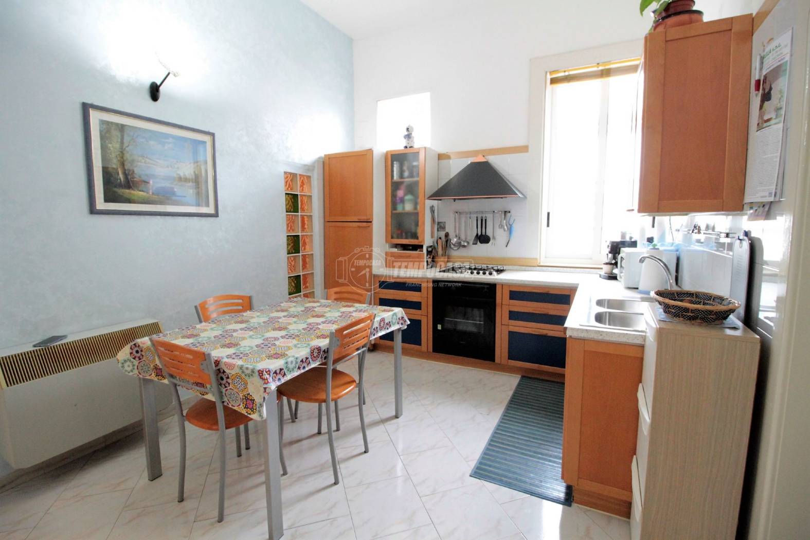 Trilocale via Castellana, Centro, Conversano