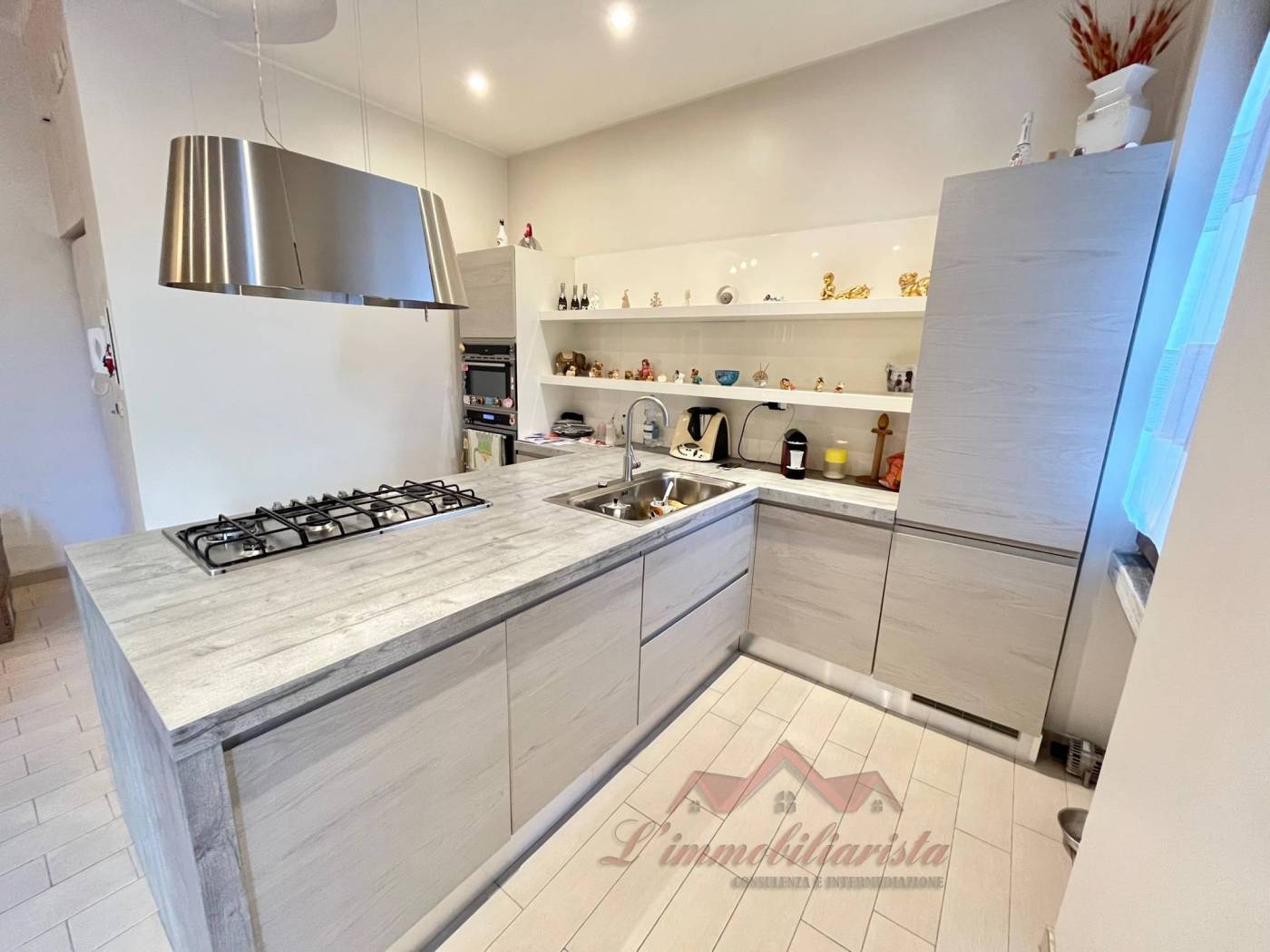 Quadrilocale via Principe Amedeo, Libertà, Bari