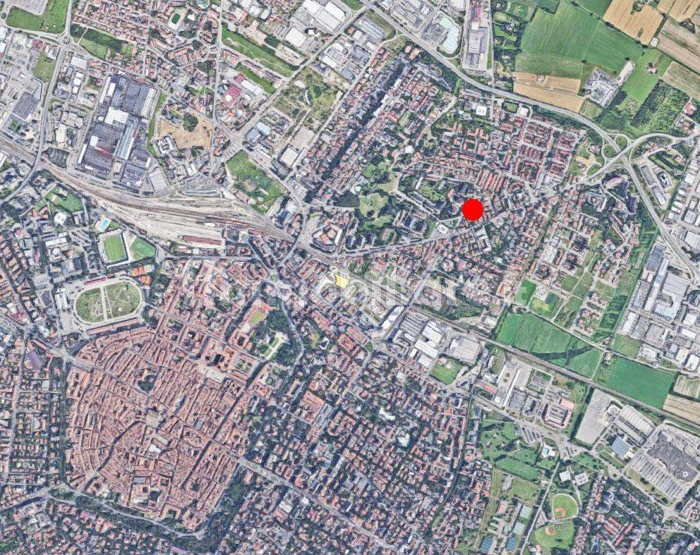 Locale commerciale in Vendita