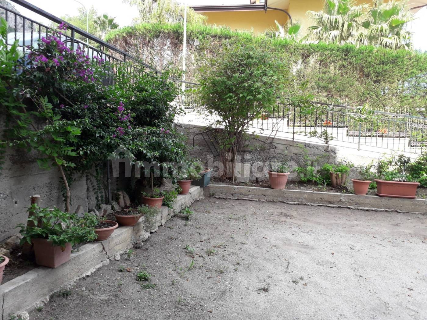 Monolocale piazza Vincenzo Bellini 46, Centro, Stilo