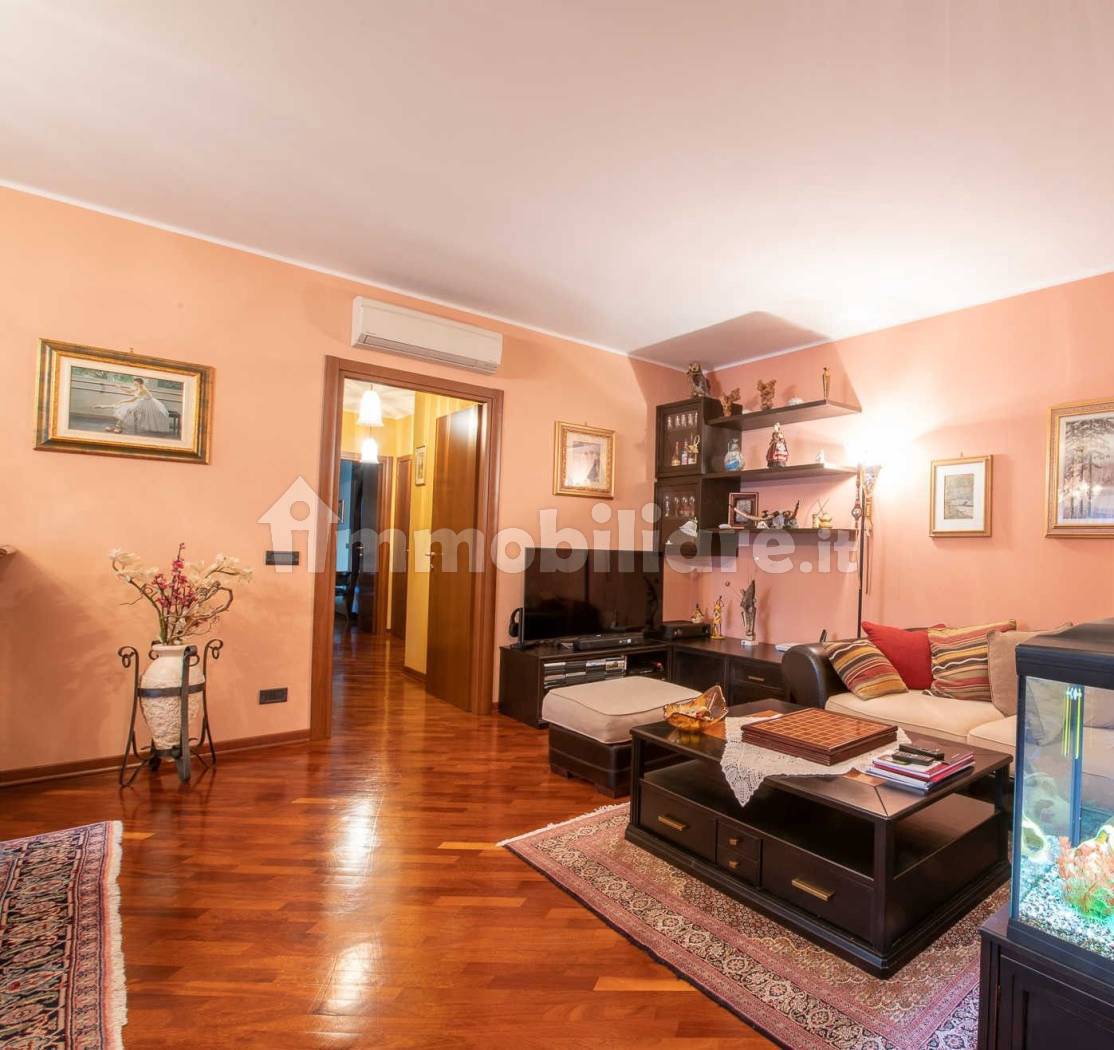 Trilocale via San Bernardino da Siena, Centro - Stazione, Novara