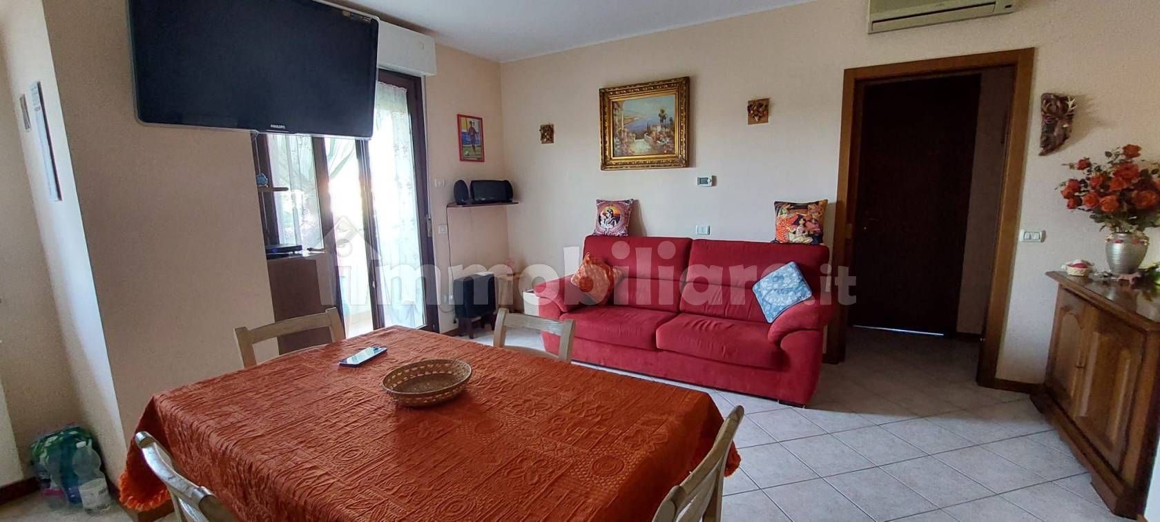 Trilocale buono stato, secondo piano, Montecchio, Vallefoglia