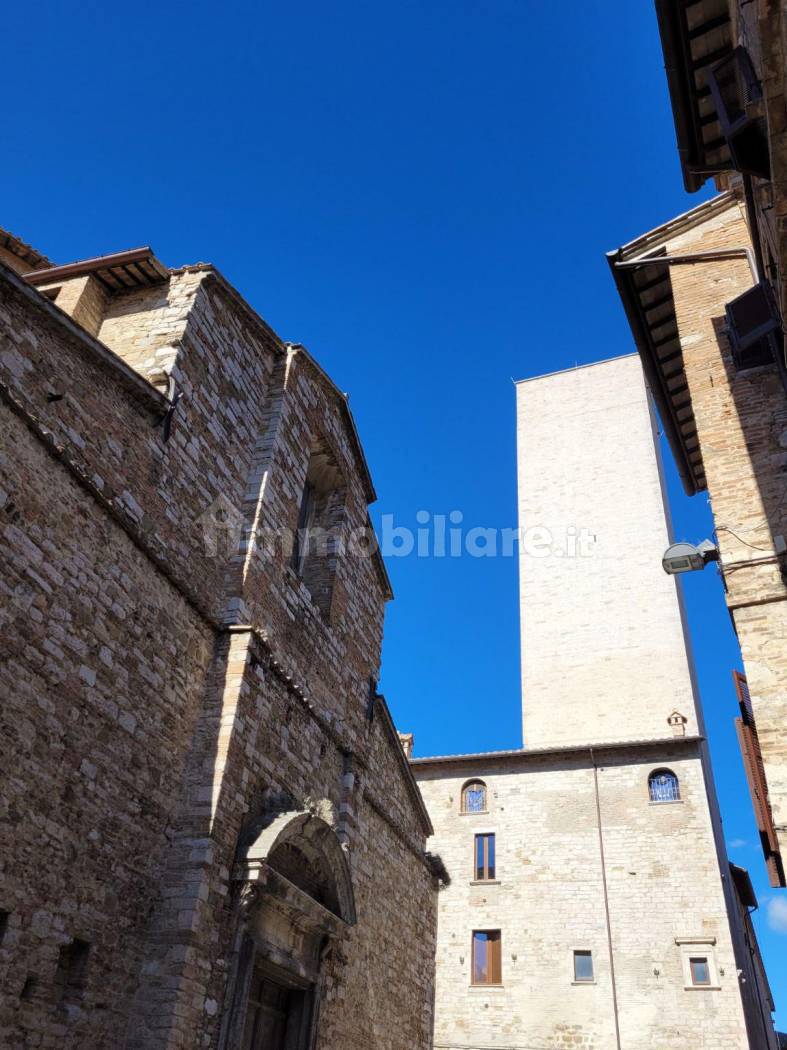 Appartamento via dei Priori, Centro Storico, Perugia