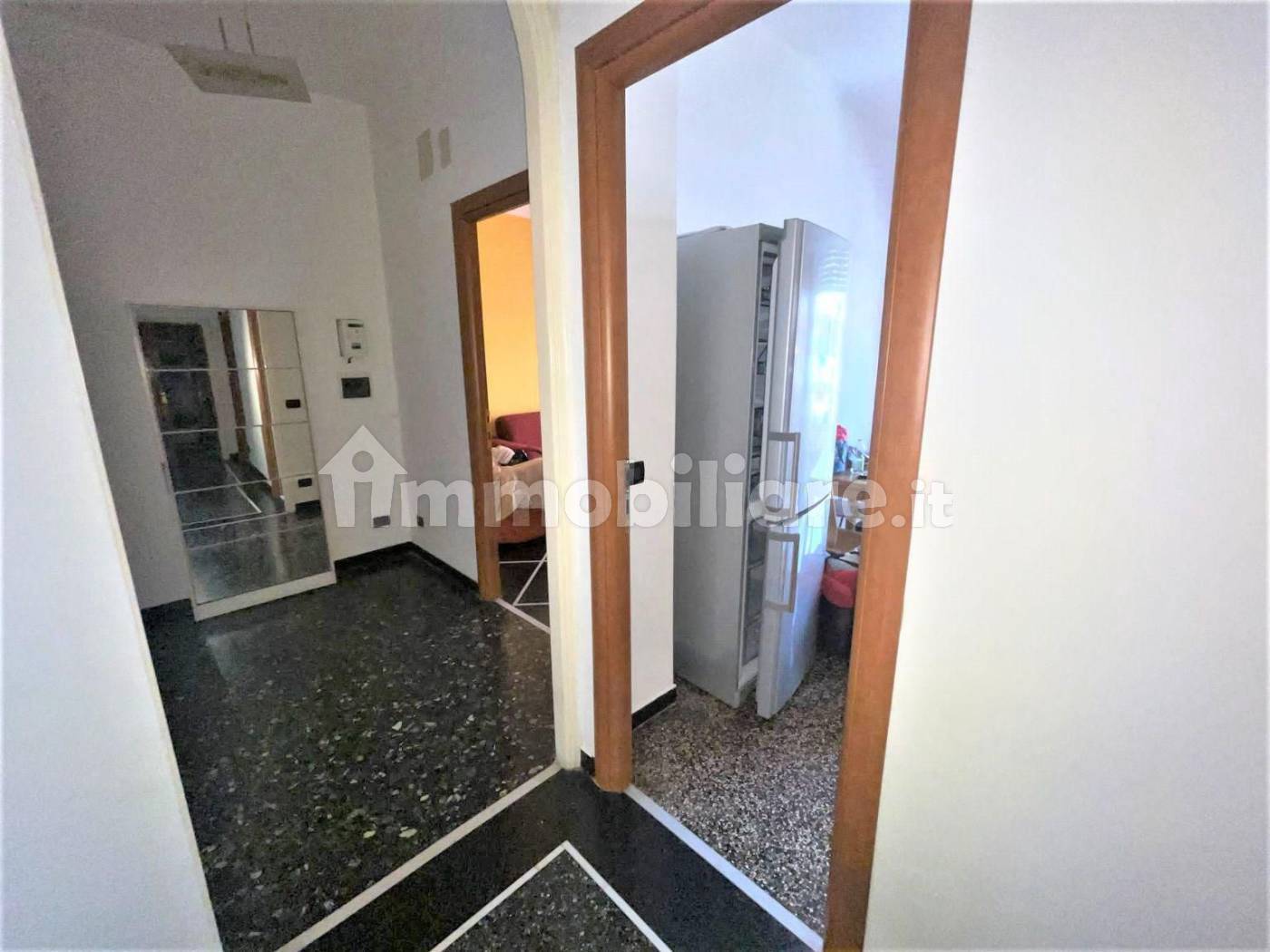 Trilocale via dei Landi 1, Sampierdarena, Genova