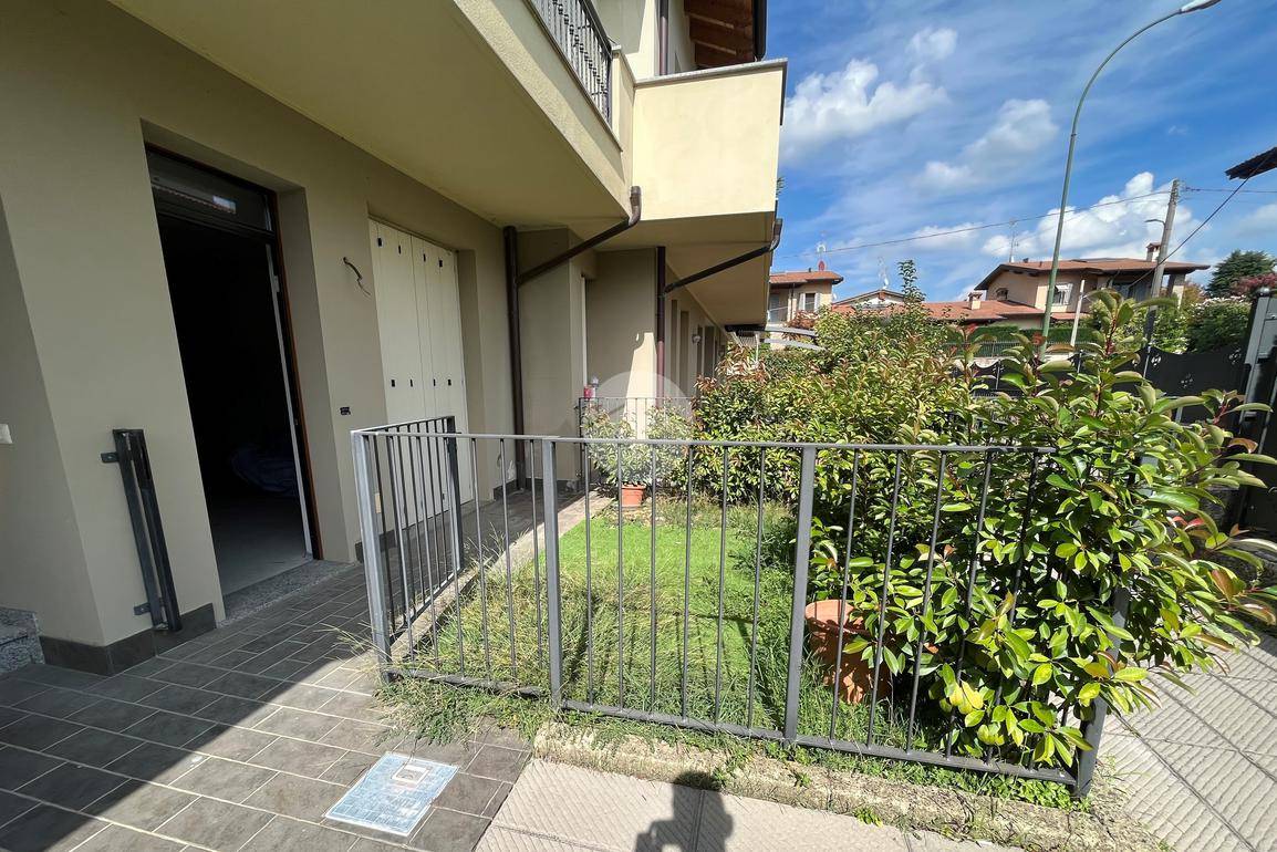 Trilocale via Conte Cocchetti 21, Rovato