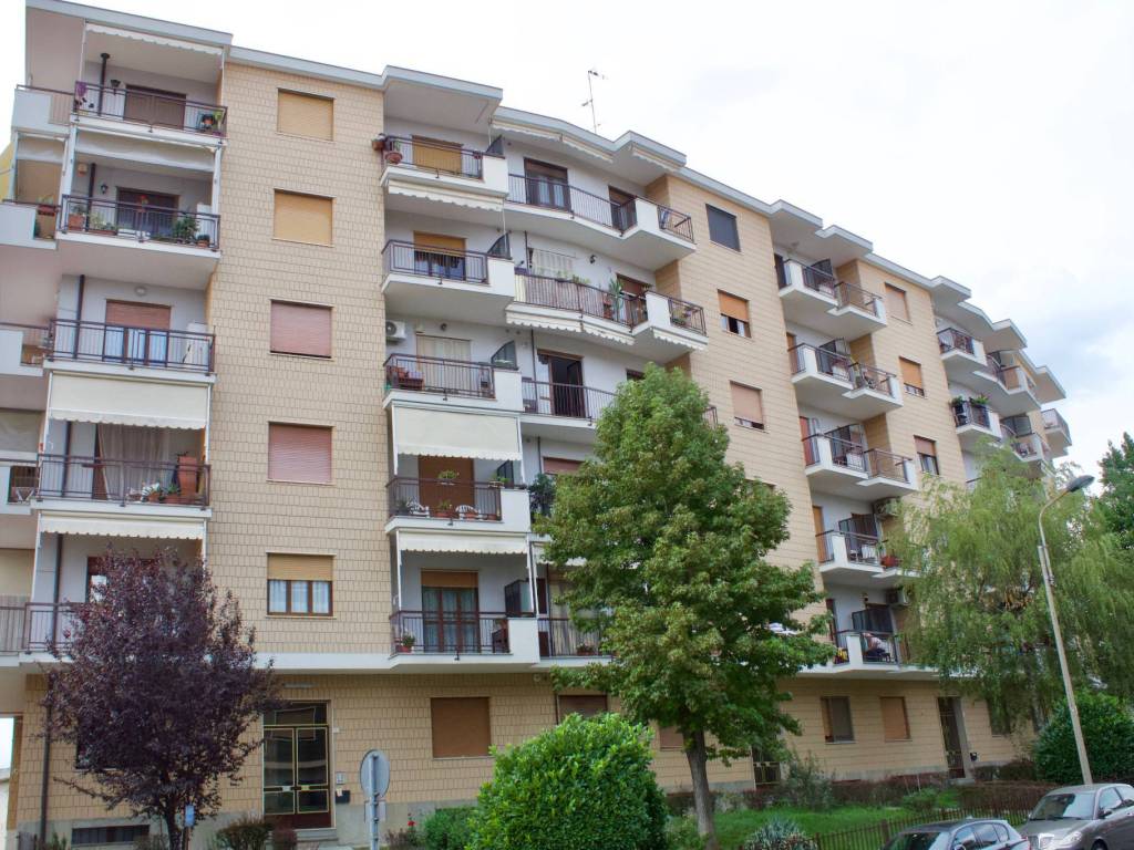 Vendita Appartamento Moncalieri. Trilocale in Strada del Bossolo 9 ... Vendita Appartamento Moncalieri. Trilocale in Strada del Bossolo 9 ...