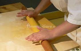 Ristorante con laboratorio in Vendita