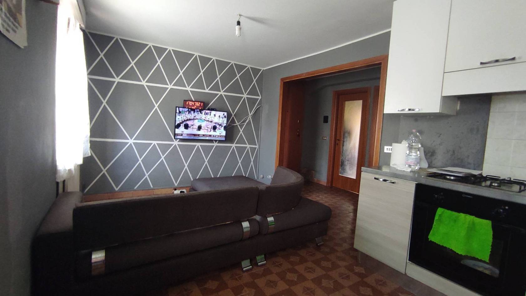 Trilocale via Carducci 3, Centro, Airuno