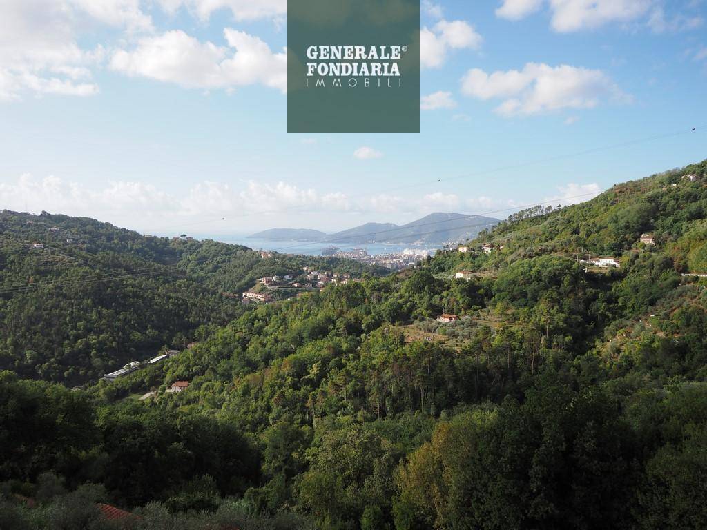 Appartamento via Valeriano, Vezzano Ligure