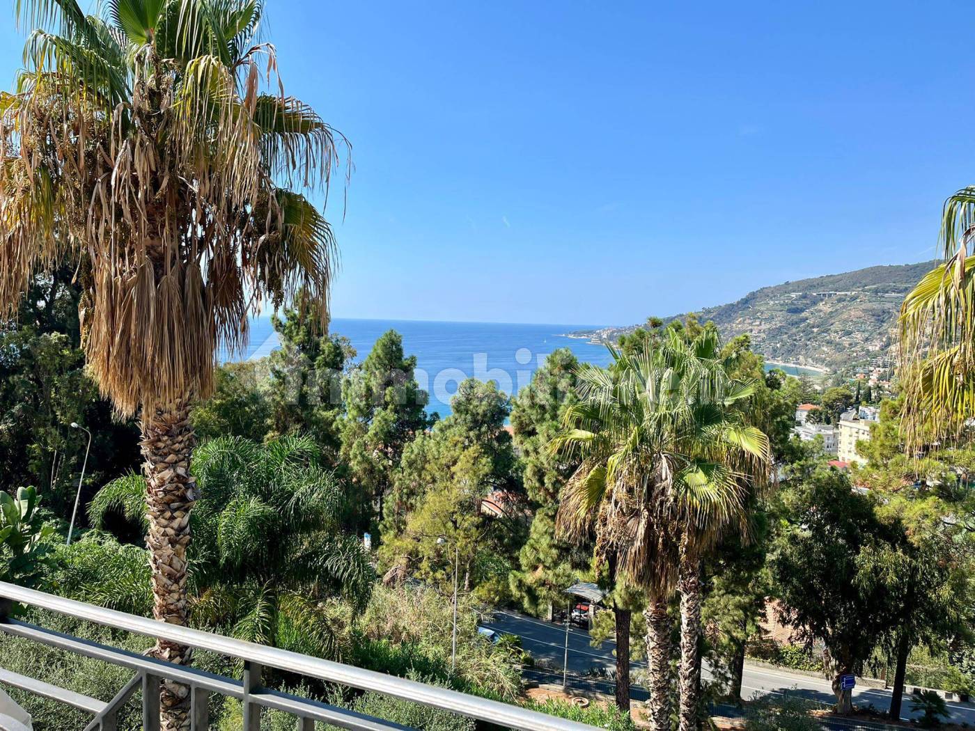 Trilocale corso Giuseppe Garibaldi 3, Ospedaletti