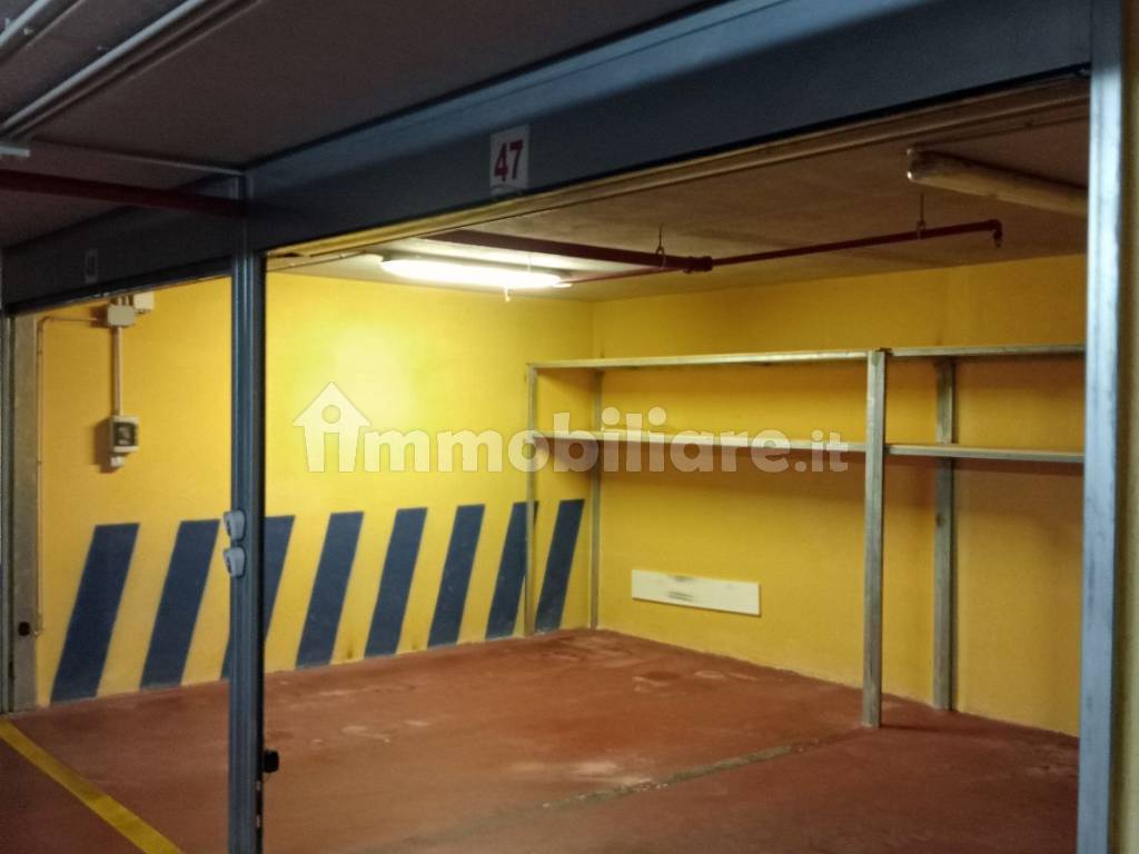 Garage - Box via Consalvo 152, Napoli, Rif. 98185698 - Immobiliare.it