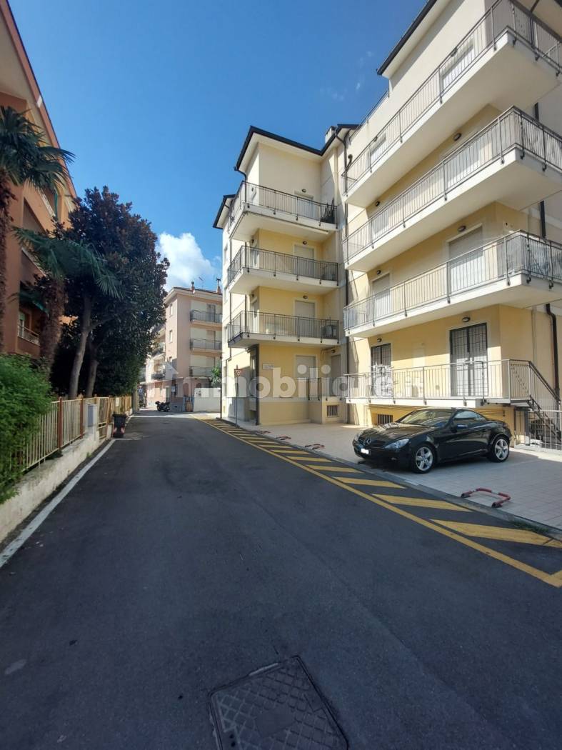 Trilocale via Germania 33, Spotorno