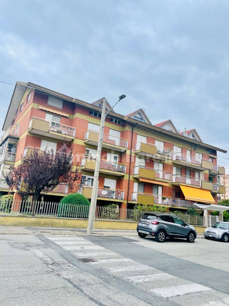 Trilocale via Pretti 2, Centro, Livorno Ferraris