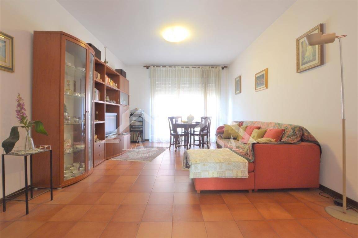 Quadrilocale via San Martino, Centro, Viareggio