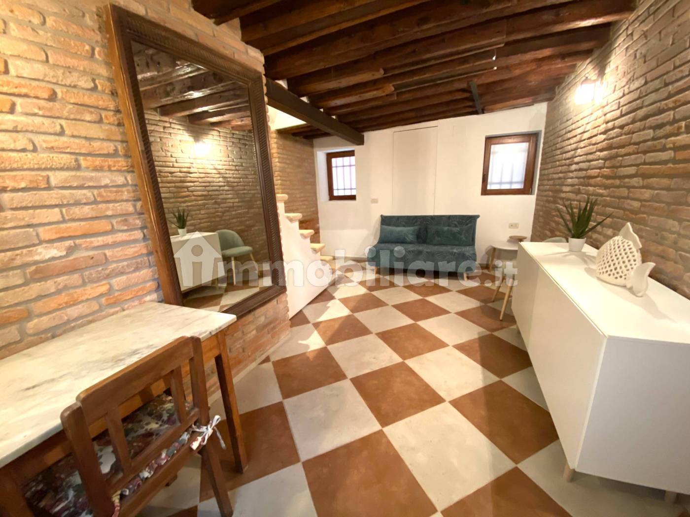 Quadrilocale ottimo stato, primo piano, Dorso Duro - San Barnaba, Venezia