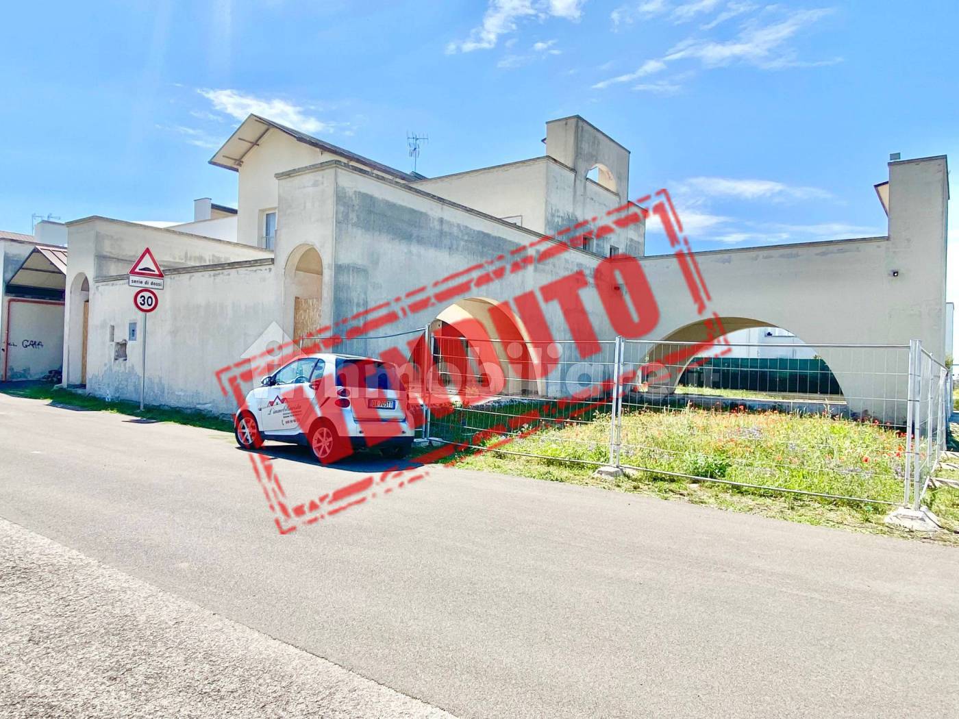 Villa bifamiliare, nuova, 210 m², Casamassima