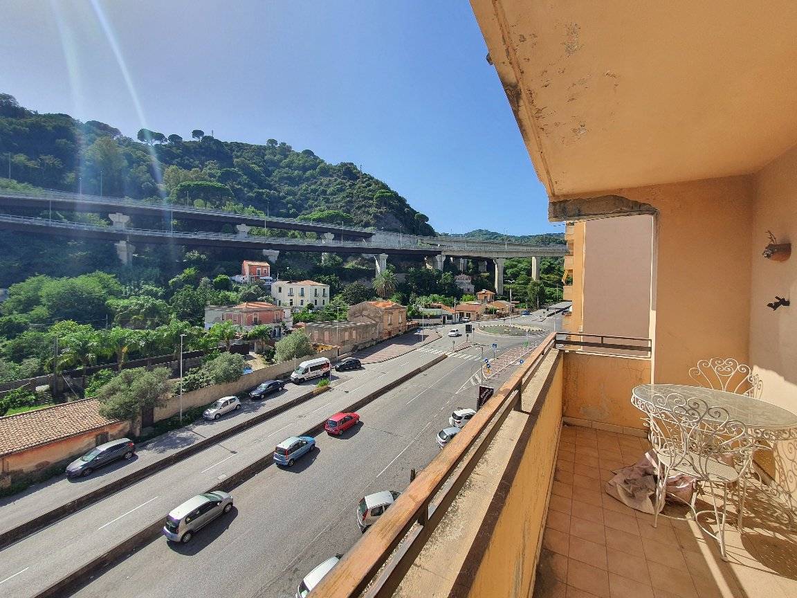 Quadrilocale viale Giostra 98, Giostra, Messina