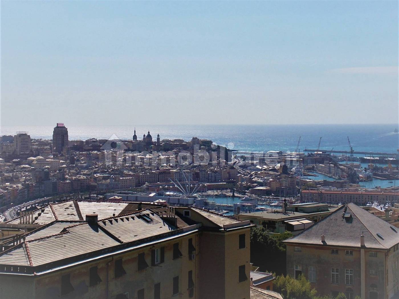 Trilocale salita Gesù e Maria, San Teodoro, Genova
