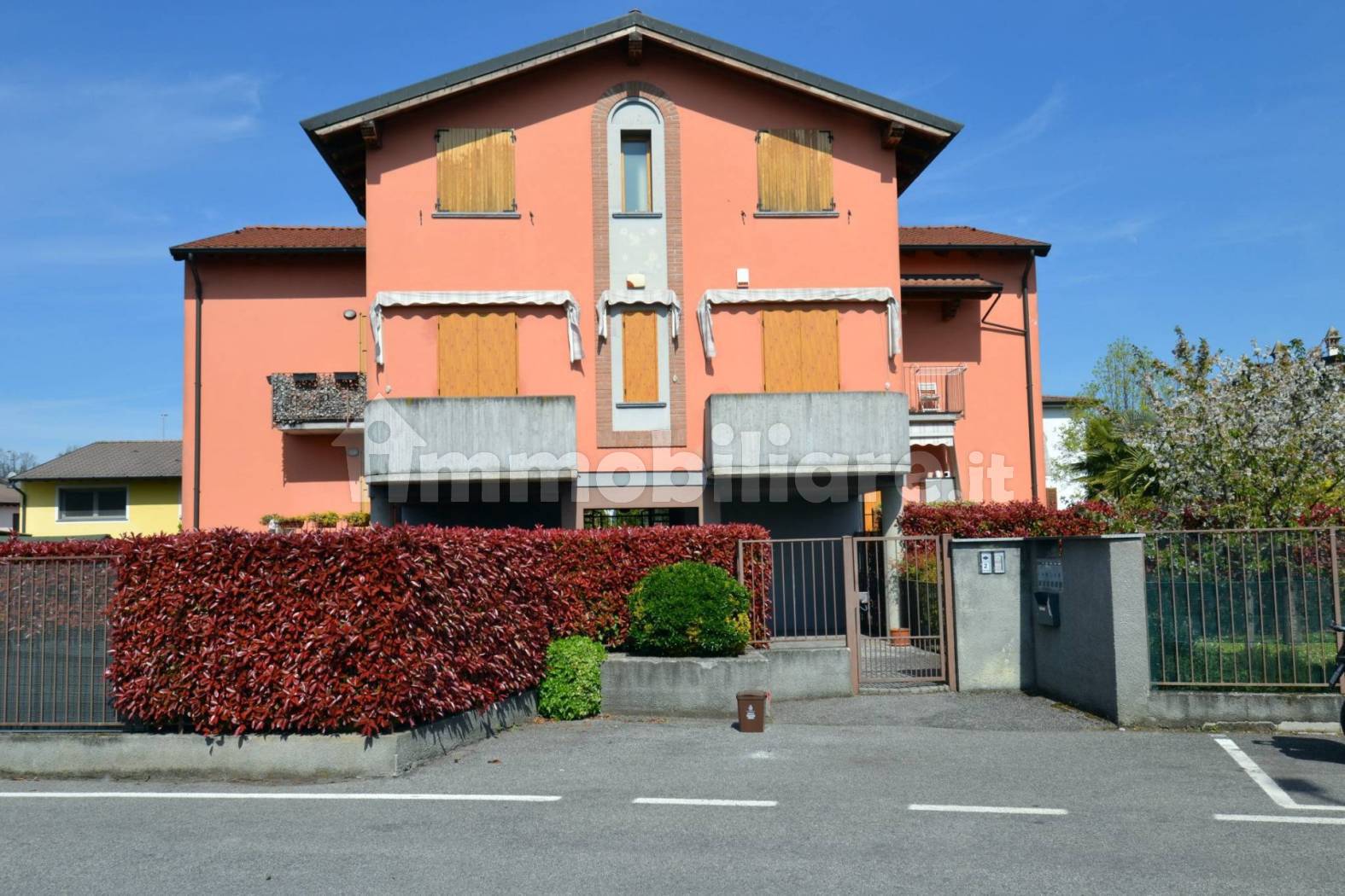 Trilocale ottimo stato, secondo piano, Centro, Montanaso Lombardo