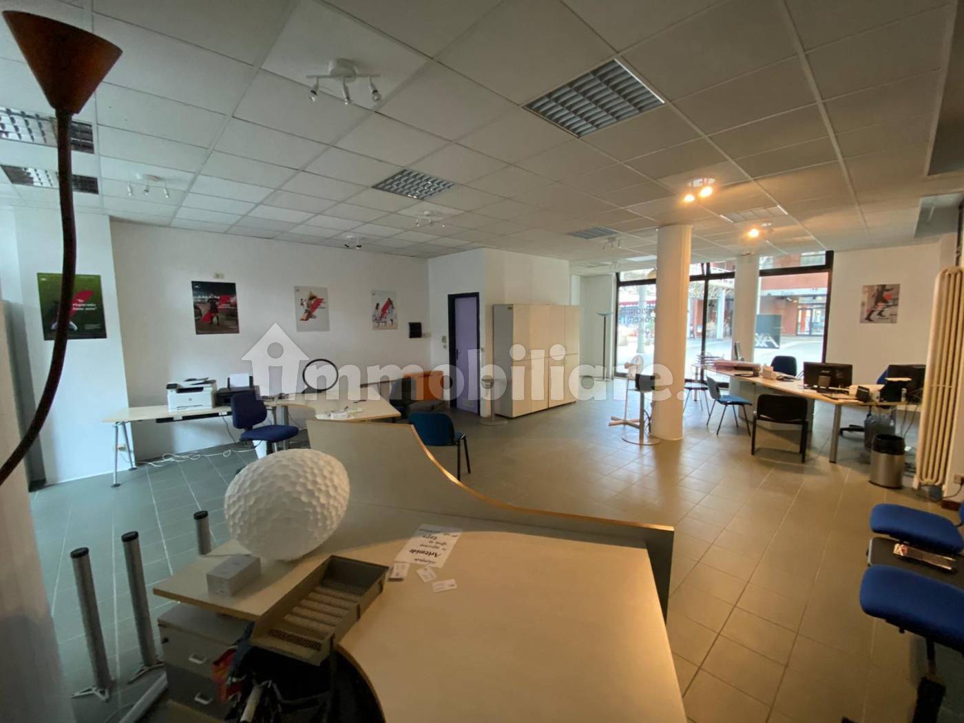 Locale commerciale in Vendita