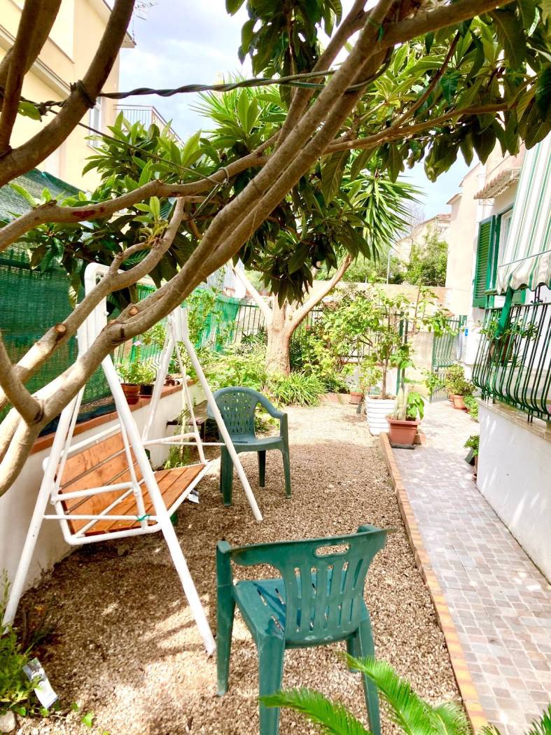 Quadrilocale ottimo stato, piano rialzato, Centro, Minturno