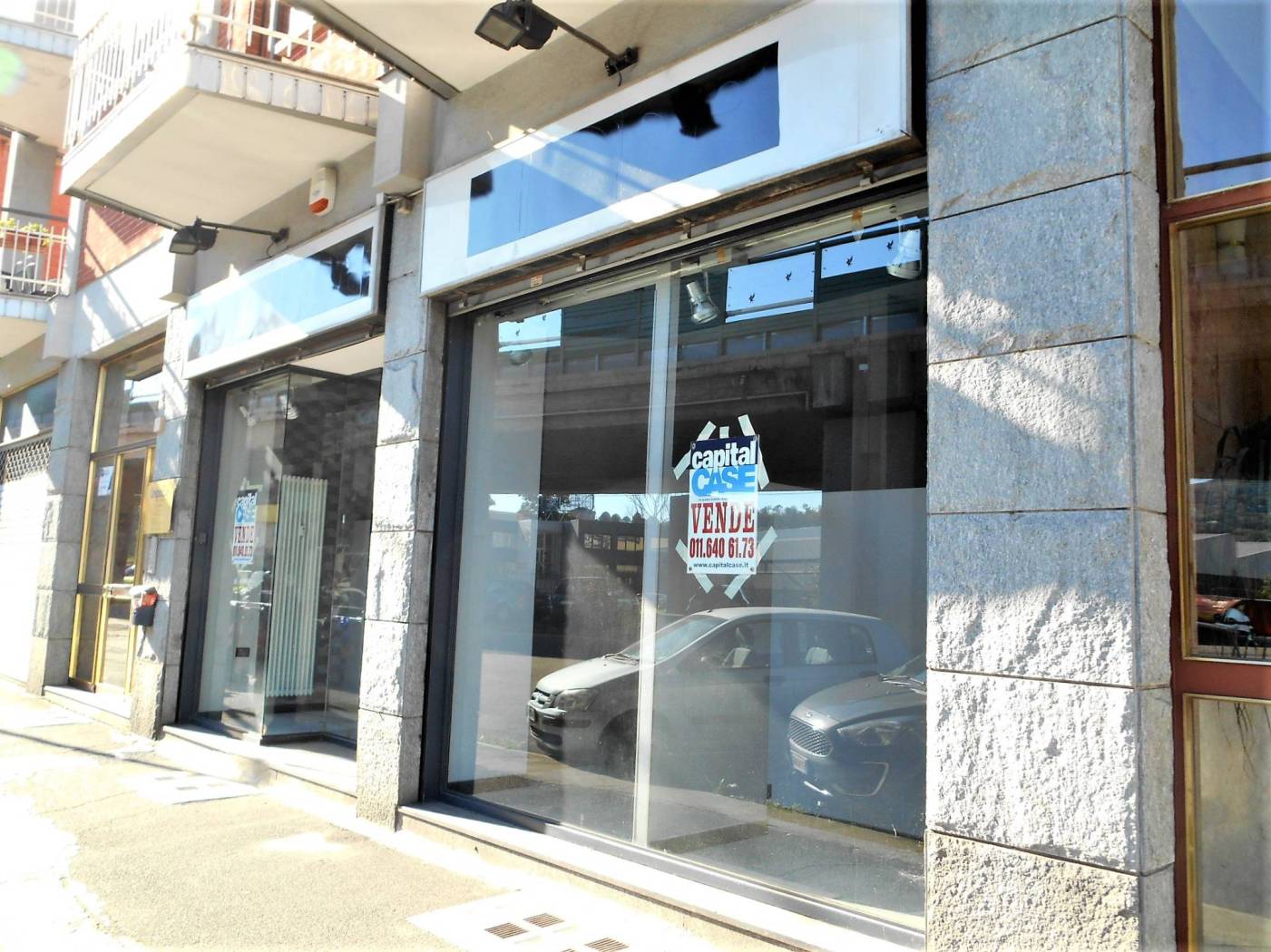Locale commerciale in Vendita