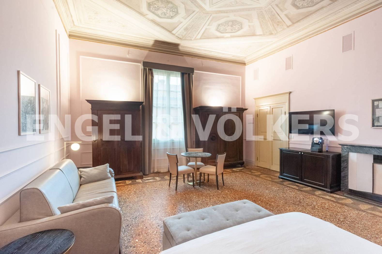 Appartamento via Barberia, Saragozza dentro le Mura, Bologna