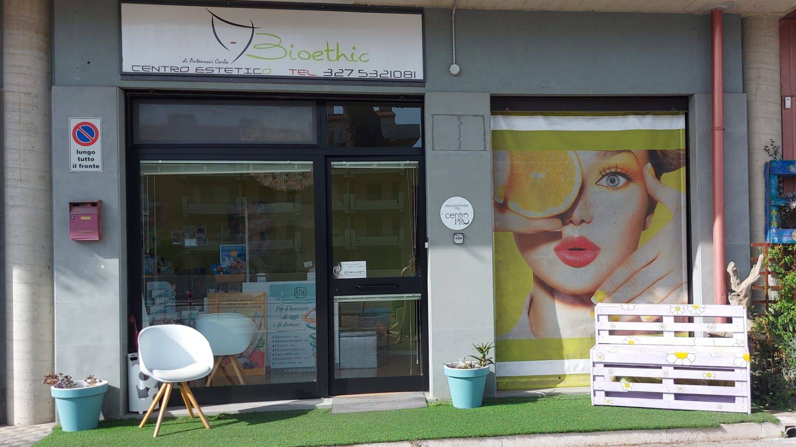 Locale commerciale in Vendita