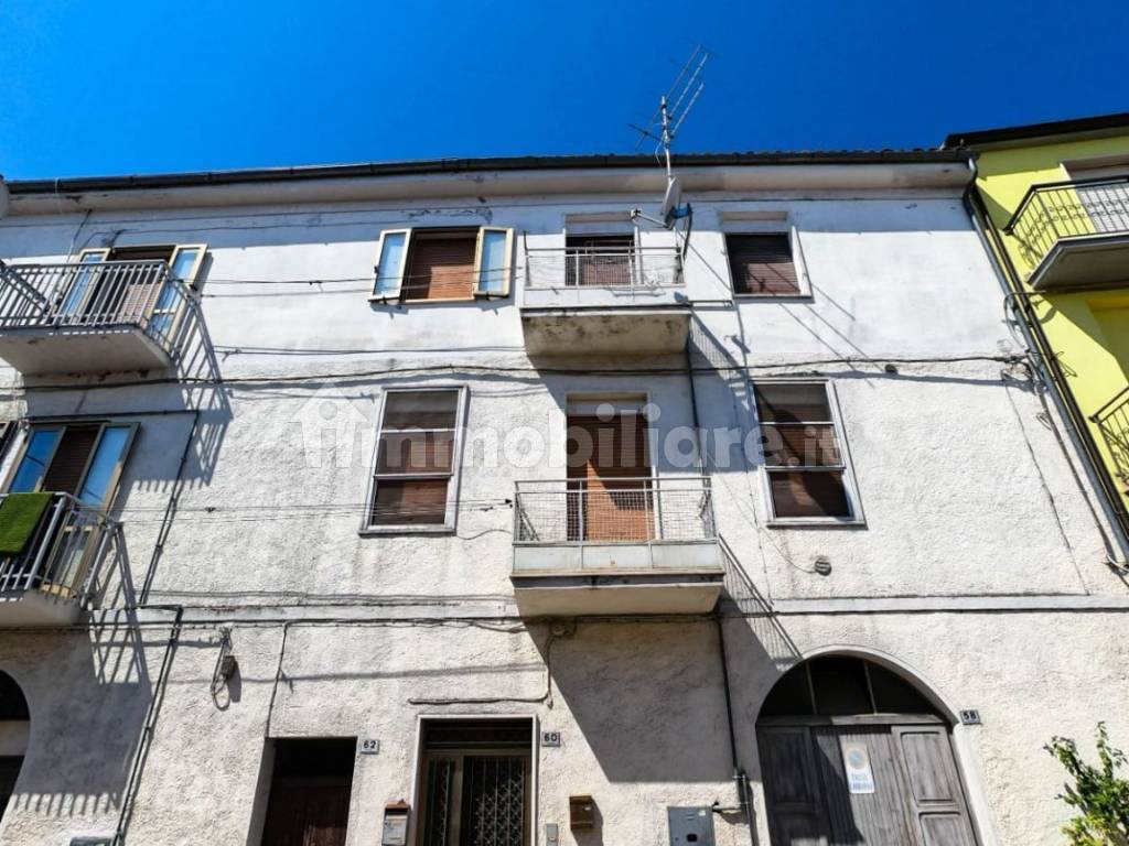 Vendita Appartamento Palmoli. Trilocale in via Roma 35. Buono stato ...