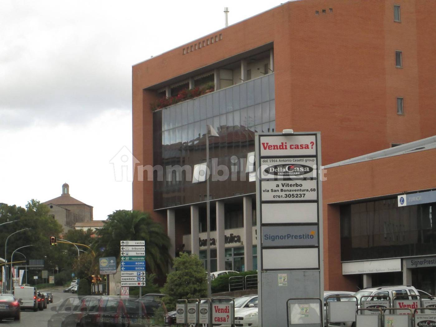 Locale commerciale in Vendita