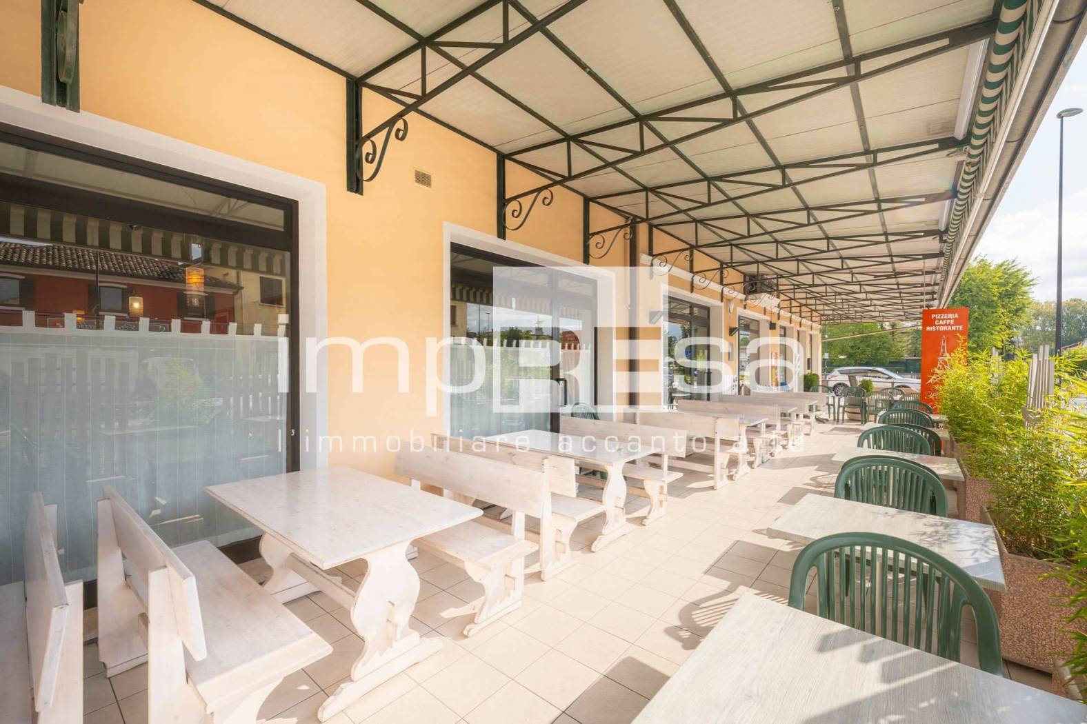 Locale commerciale in Vendita