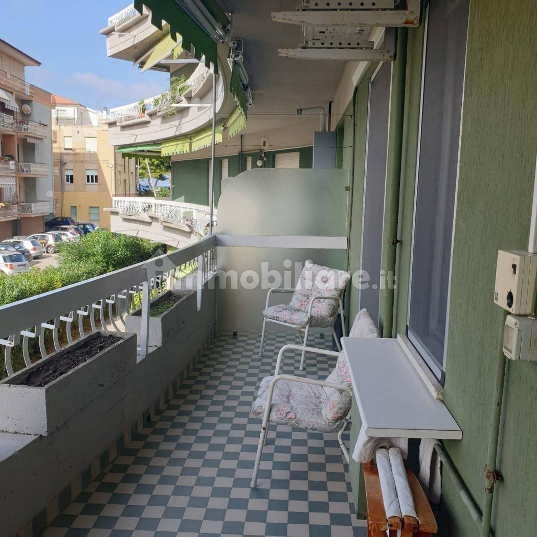 Trilocale via Cristoforo Colombo 20, Silvi Marina, Silvi