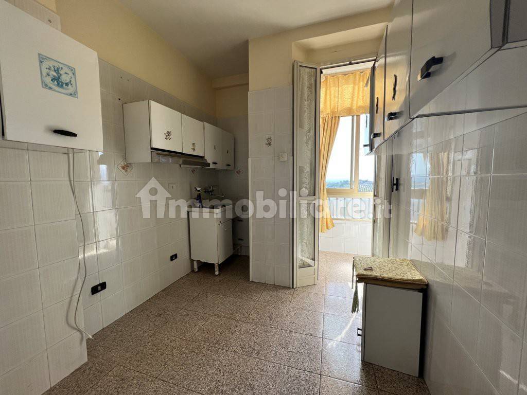 Trilocale viale della Libertà, Paduli